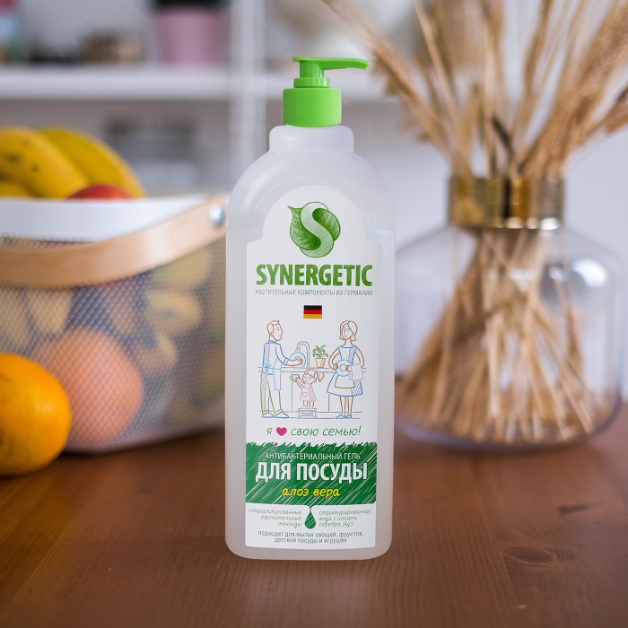 Средство для мытья посуды Synergetic Алоэ 1л - купить с доставкой в Vprok.ru Перекрёсток по цене ...